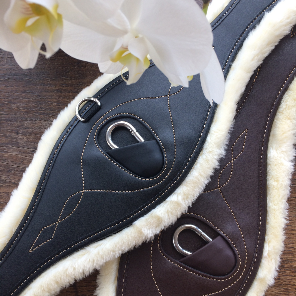 Kentucky Horsewear Sheepskin Anatomic Girth – Dapper Horse